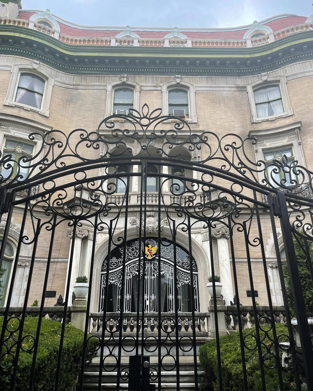 Inilah Gedung KBRI Termegah! Destinasi Wajib Saat Study Abroad